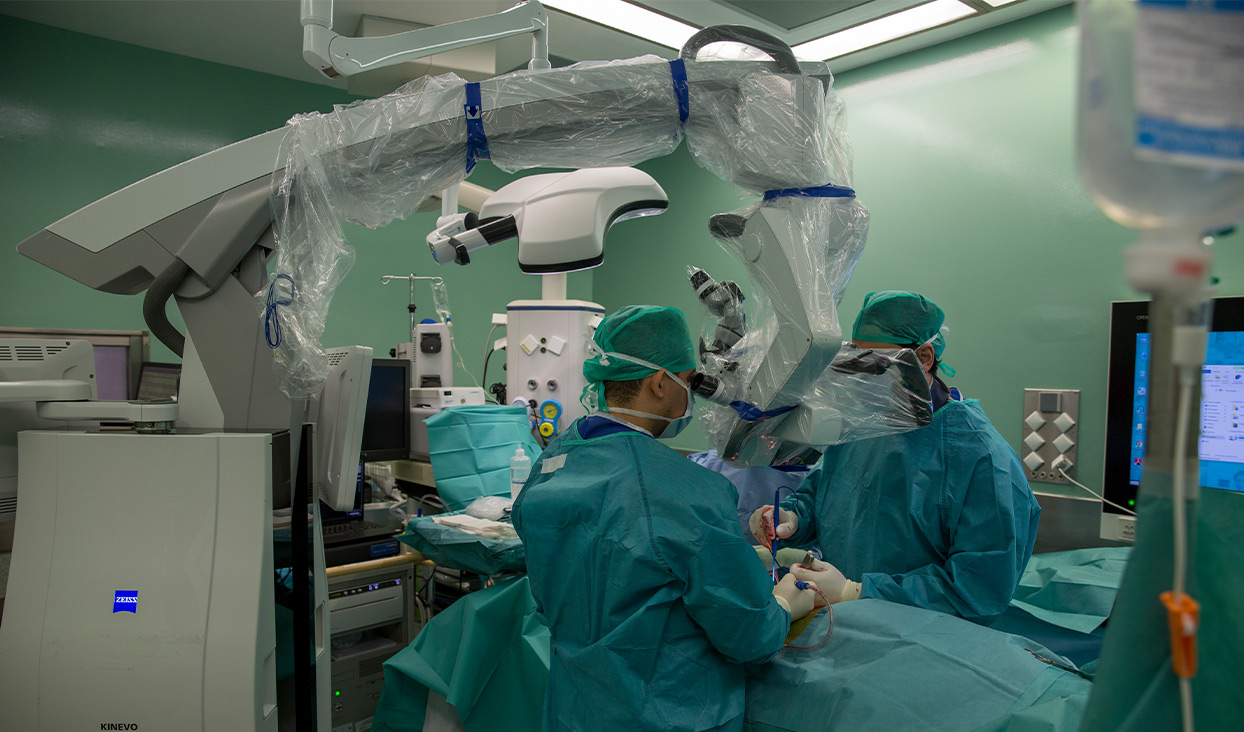 Cirugía de columna mínimamente invasiva | Centro Médico Teknon